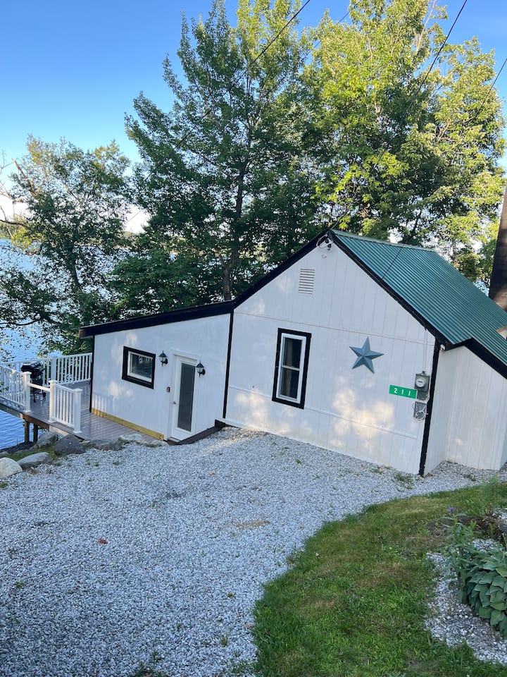 Newly Renovated Lakeside Cottage - Brighton State Park, Island Pond