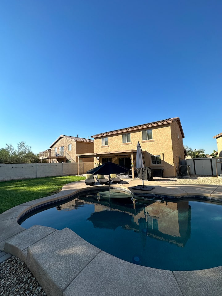 West Valley Gem With Pool! - Litchfield Park, AZ