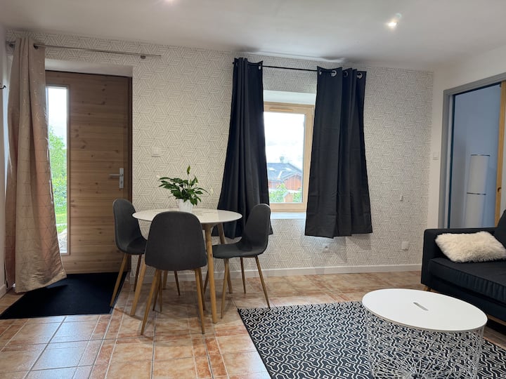 Appartement Avec Jardin. Vue Panoramique - Lac de Presset