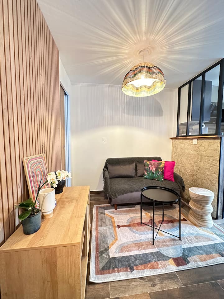 Cozy Apt 2 Mins Walk Metro & 800m To Sacre Coeur - Paris