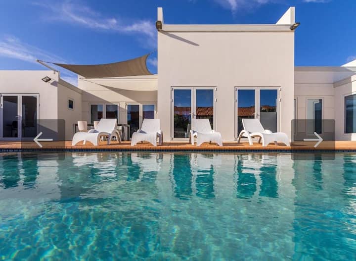 Malmok Rental Home With Private Pool - Aruba