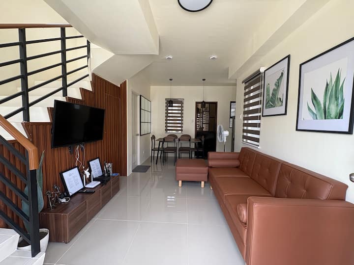 Iloilo Casamira Vacation Home Rental By Double Z - Leganes