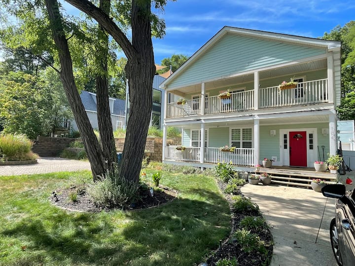 Lake Life Livin’- Beach House - New Buffalo, MI