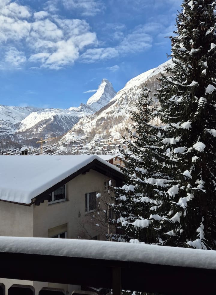 Matterhorn View, Near Ski Lift, Sleeps 4, Cosy - Zermatt