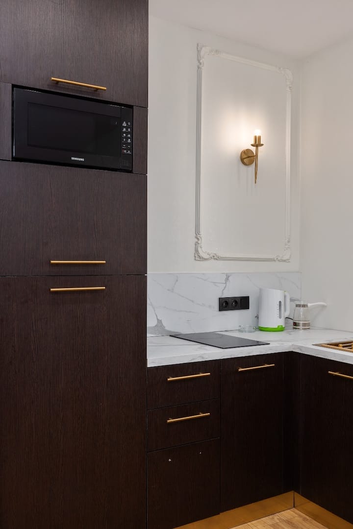 Notting Hill Red - Tbilisi