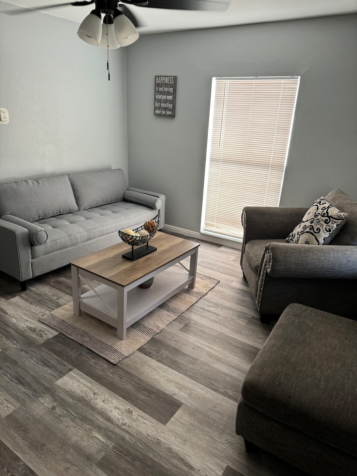 Brand New Remodeled 1br Suite! - Winnemucca, NV
