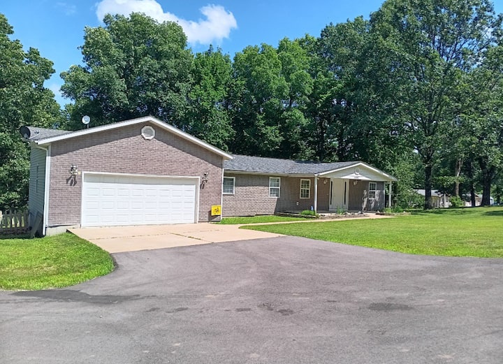 A Home Away From Home, Near Fort Leonard Wood - Waynesville, MO