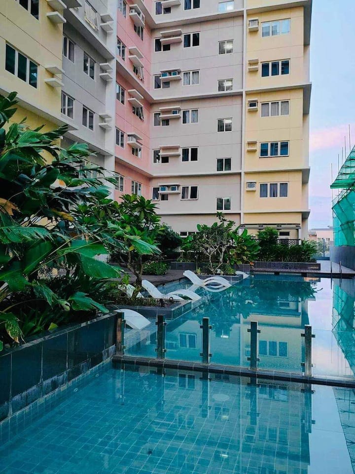 1br Oneregis W/ Pool, Gym, Games - Bacolod
