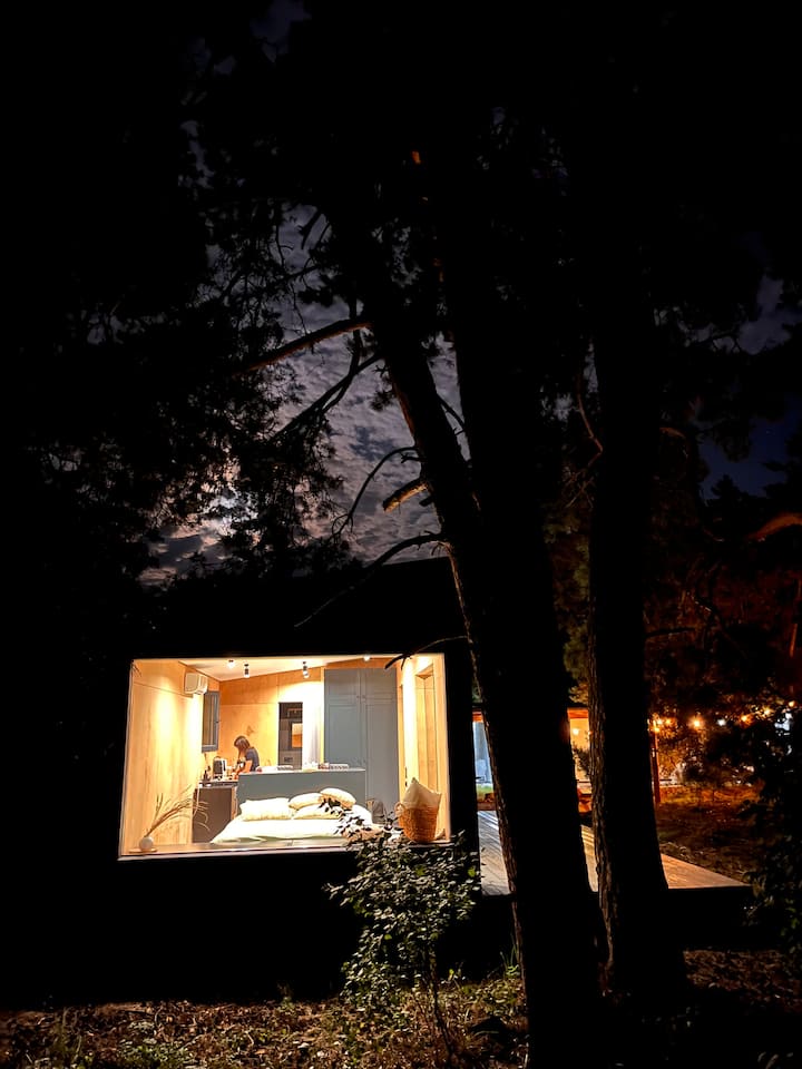 Romantic Forest Cabin  Perfect Getaway For Two - 