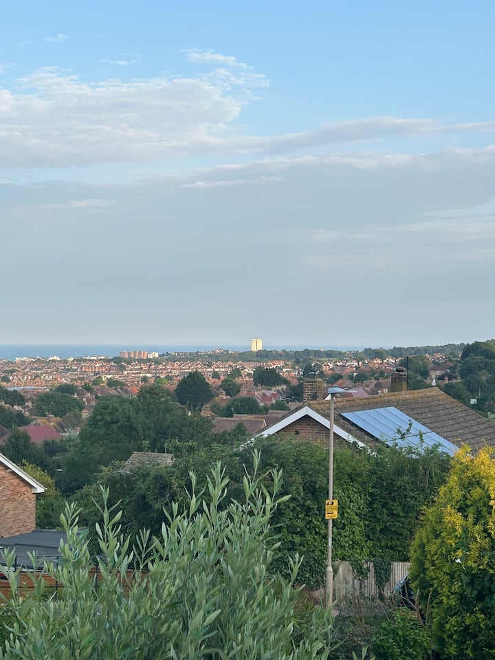 Cosy Quiet Self Contained Room With Amazing Views - Eastbourne
