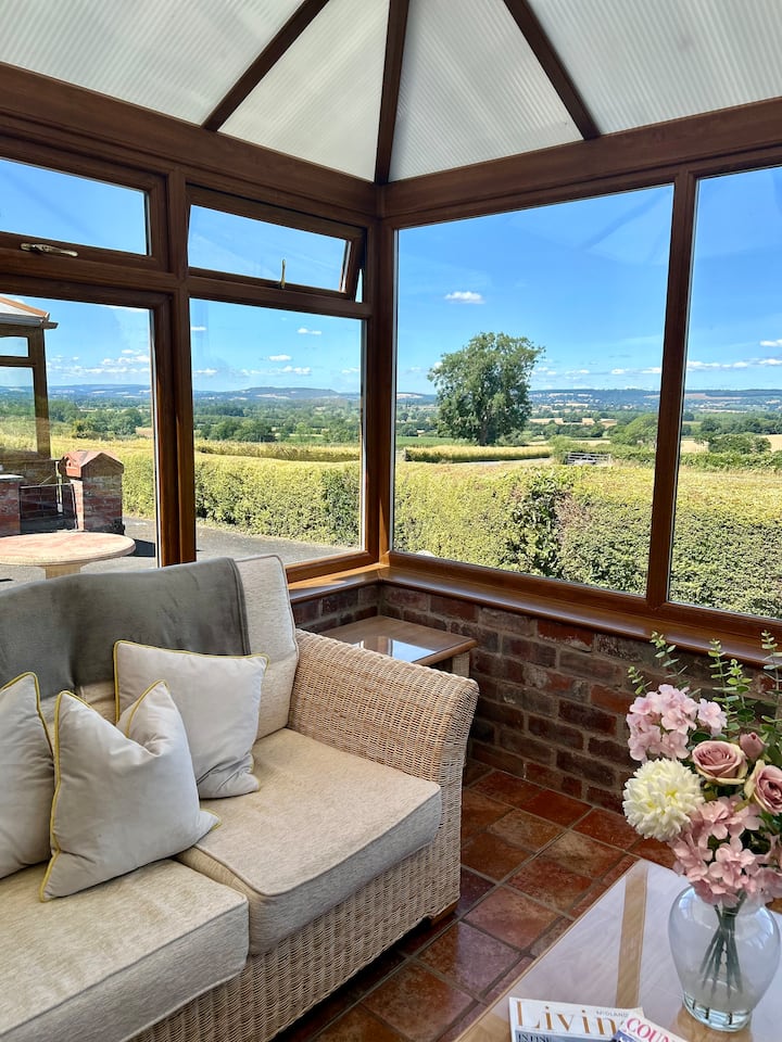 Rowley Farm Stays, Leominster, 8-10 Guests - Worcestershire