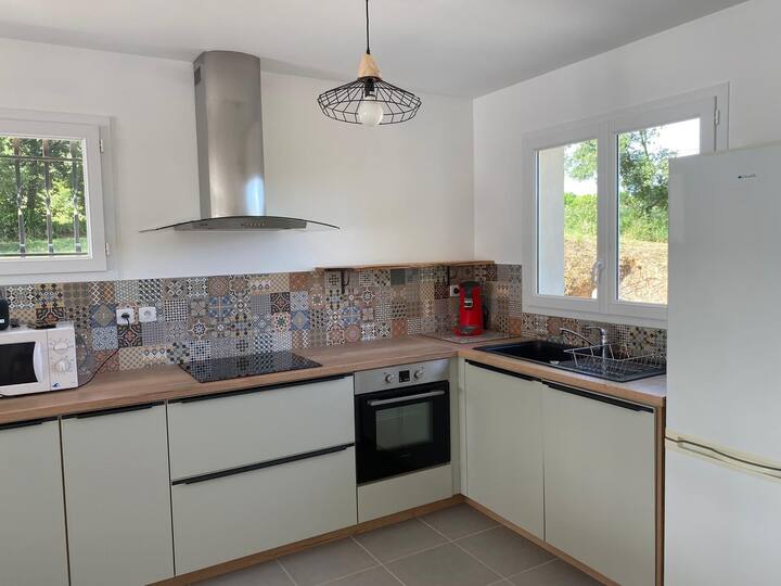 Maison Au Calme Avec Extérieur - Bagnols-sur-Cèze