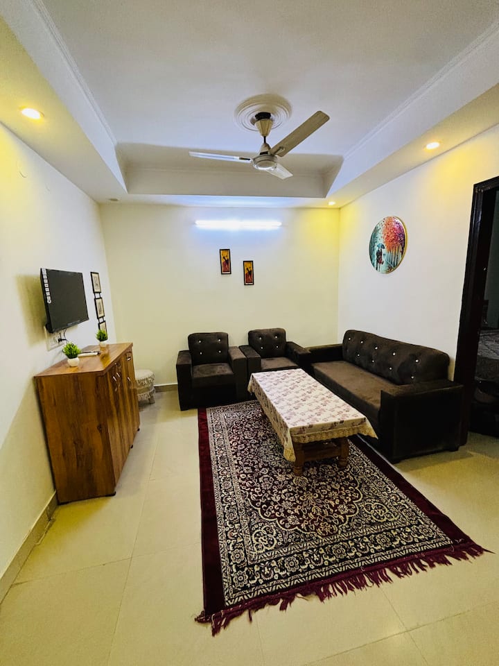 Bhawani Kunj Pvt. Apartment - New Delhi