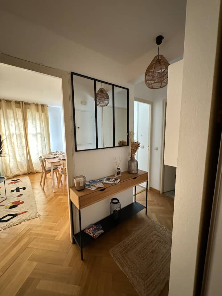 Appartement Face à La Gare Lille Flandres - Gare de Lille Europe - Euralille