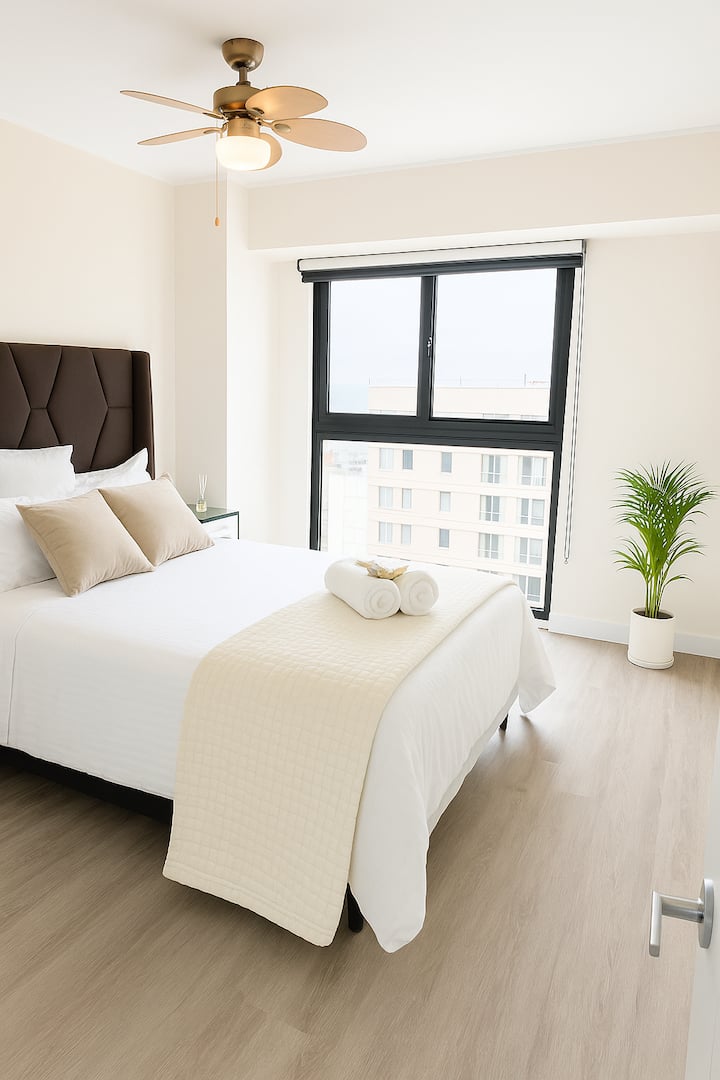 Modern Ocean-view Stay • Barranco •Rooftop Pool - Lima