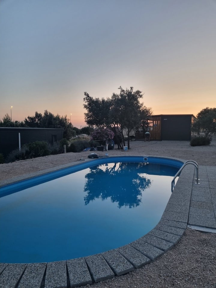 Mobile Home Elina & Terrance | By The Sea & Pool - Tisno