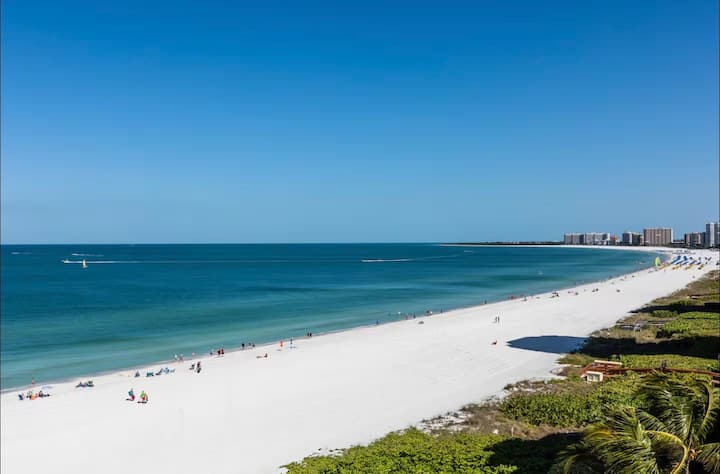 Steps To Beach | Private Access | 2br Marco Island - Marco Island, FL