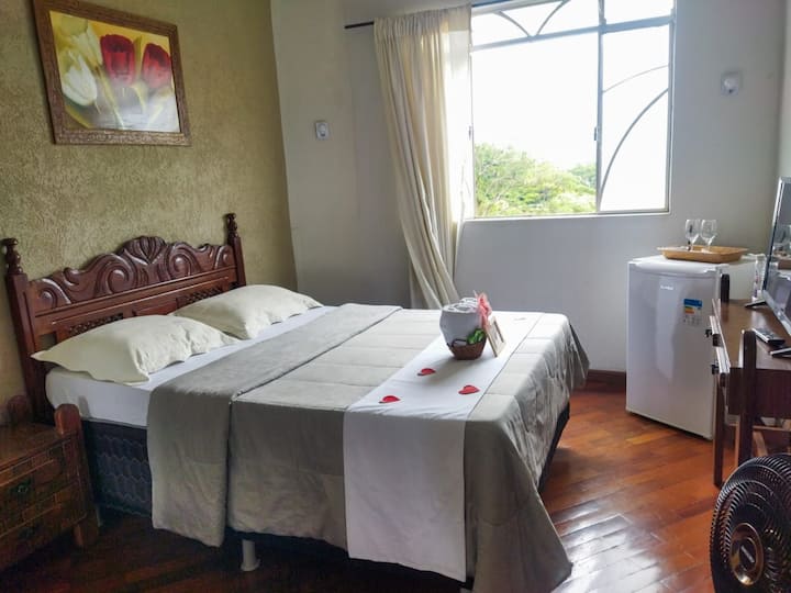 Suíte Charmosa Com Garagem. - Divinópolis