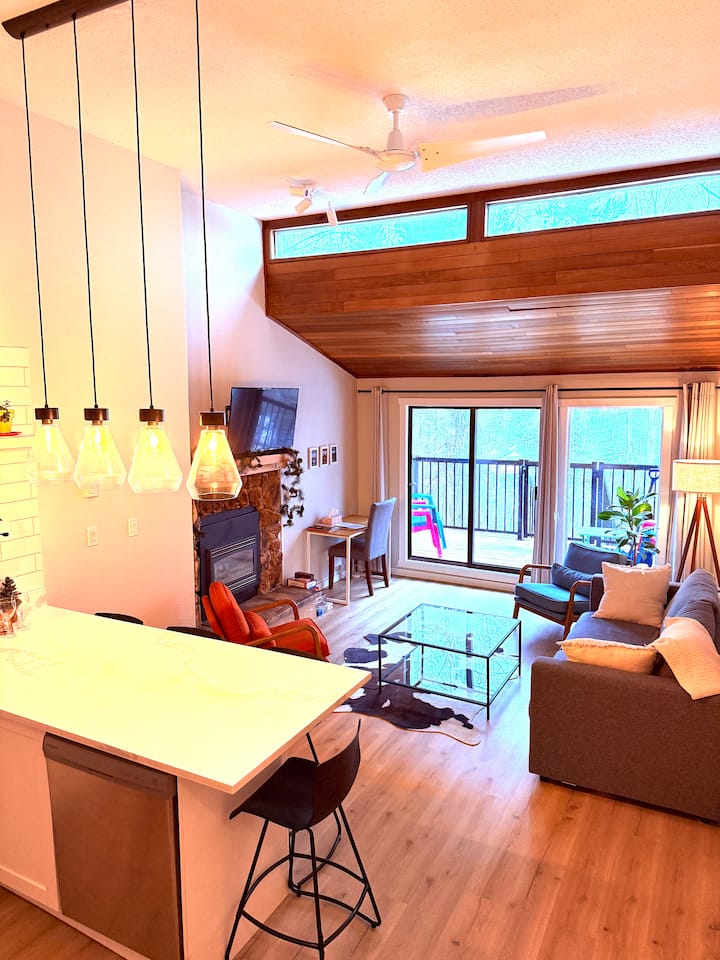 King Bed, Ski-in / Ski-out - Kimberley, BC, Canada