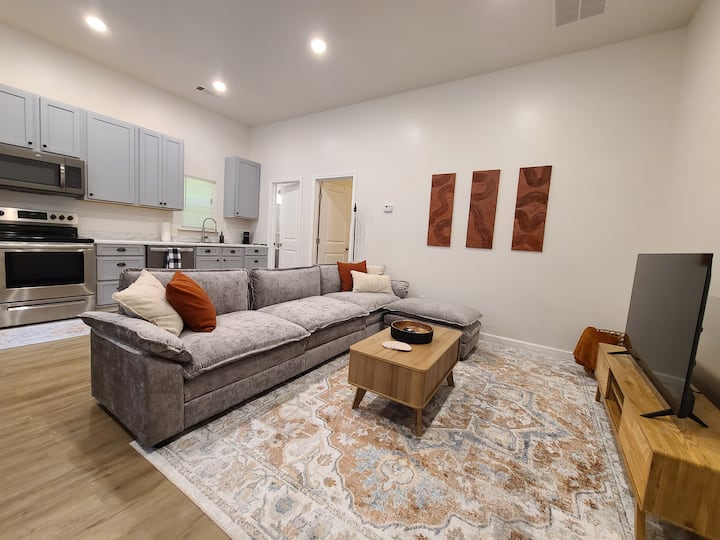 Fair Oaks Guesthouse - Conyers, GA