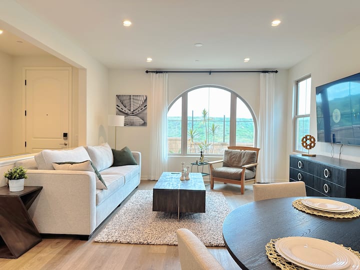 Mountain View Suite - Lake Forest, CA