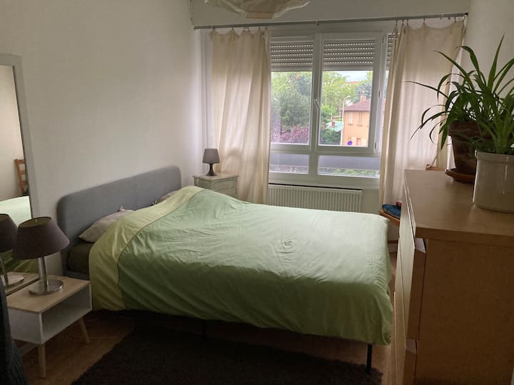 Chambre Calme Et Claire - Lyon