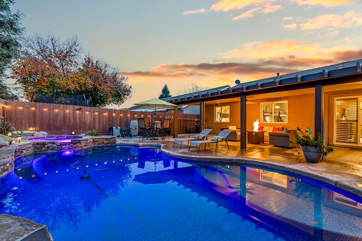 Relaxing Oasis W/pool & Hot Tub In Visalia - Visalia, CA
