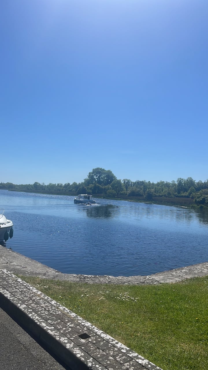 Peaceful River Shannon Retreat! - Leitrim