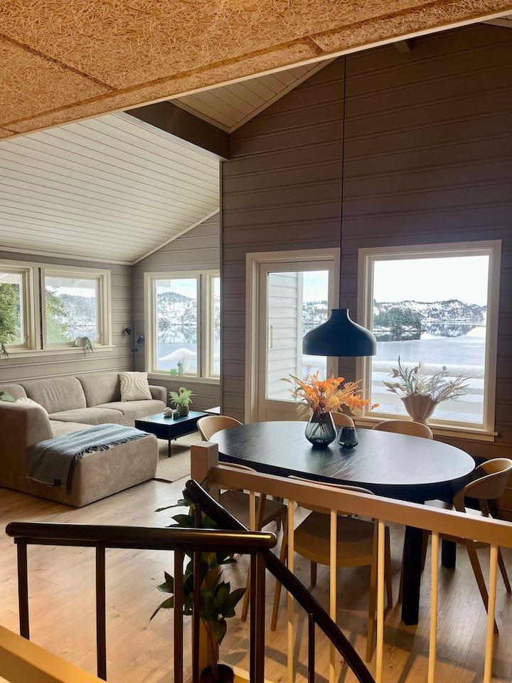 Idyllisk Hytte Med Tilgang Til Privat Kai - Norway