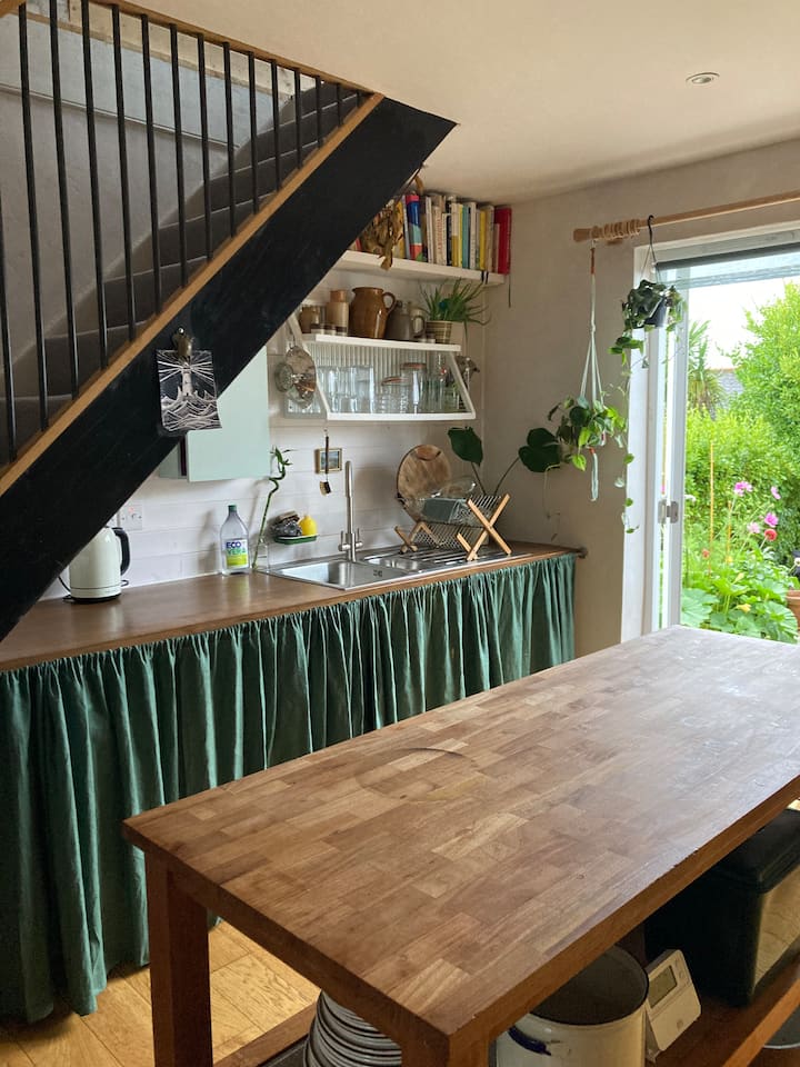 Family-friendly Home With Garden And Parking - Falmouth