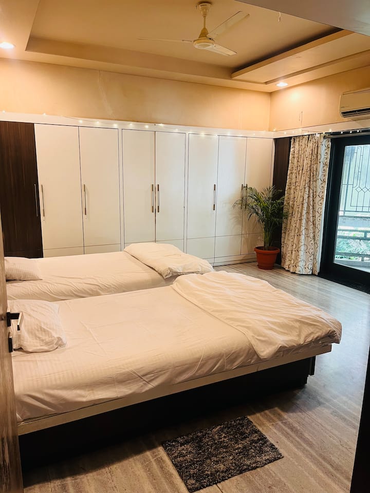 Lily Room - Nagpur