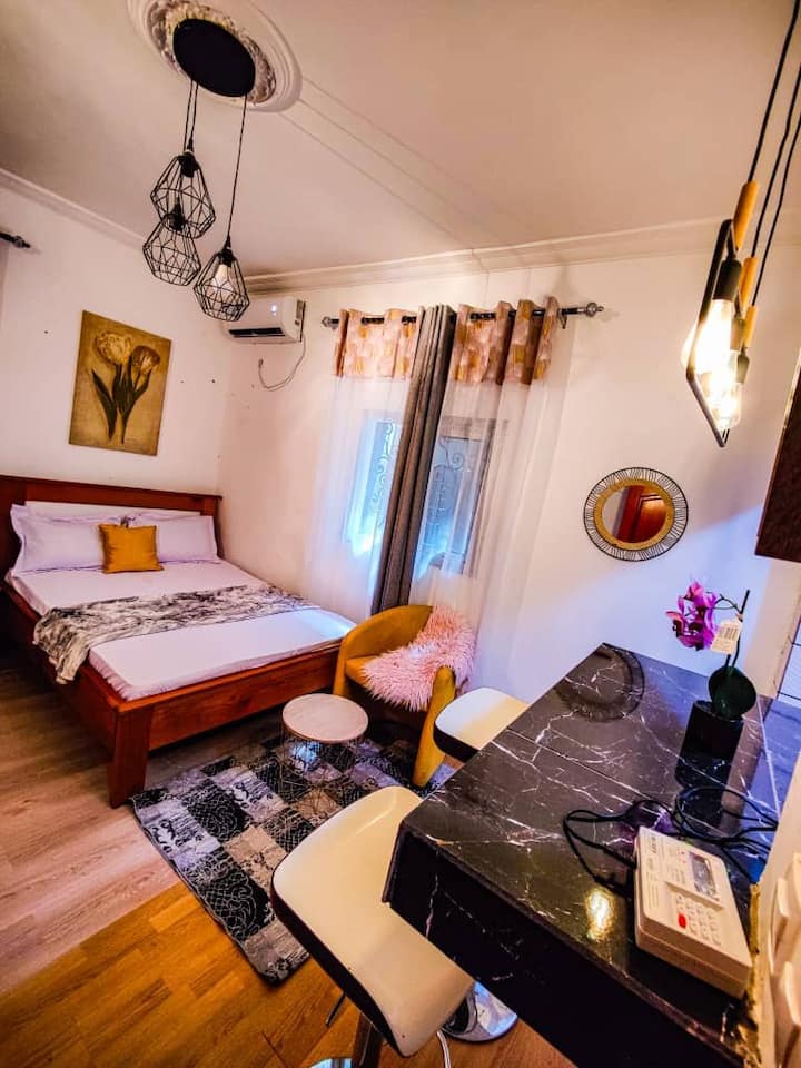 Chambre T1 Rose - Cameroon
