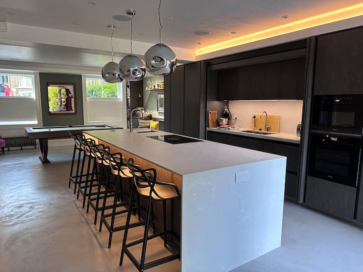 London Luxury. - Barnet