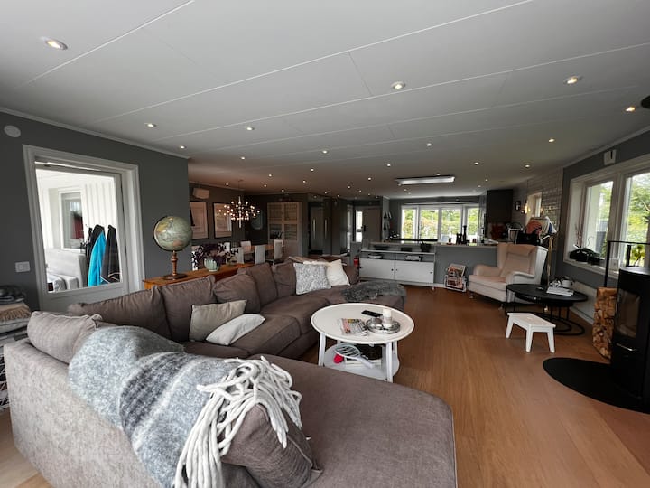 Villa Med Pool Vid Golf & Tennisbana - Kungsbacka