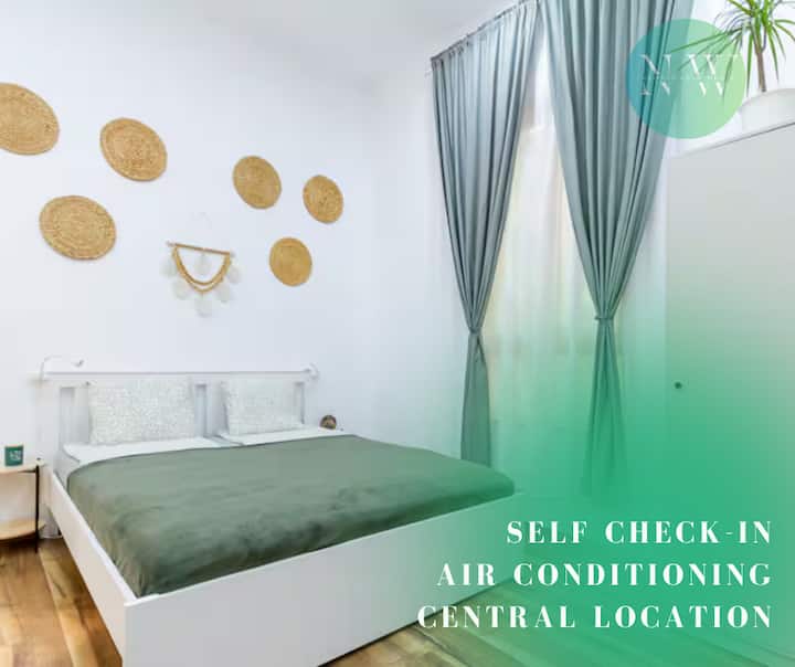 Balinese Vibe Downtown Apartment - Budapest
