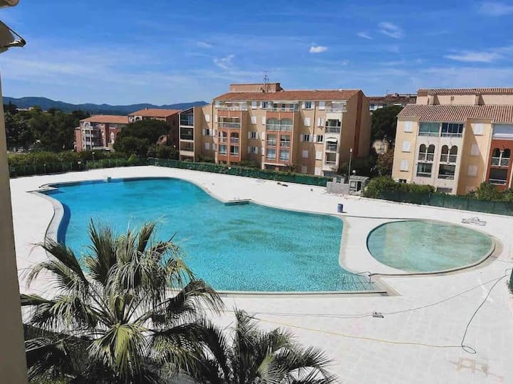Bel Appartement T2 - Piscine - Wifi - Fréjus