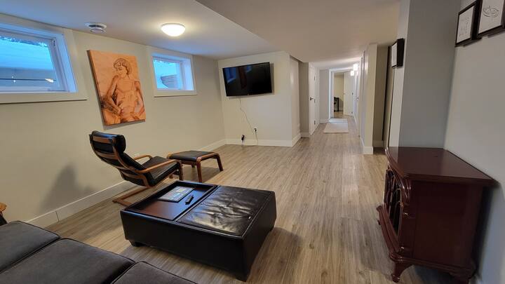 3 Bdrm Cozy & Clean Basement Apartment - Ottawa