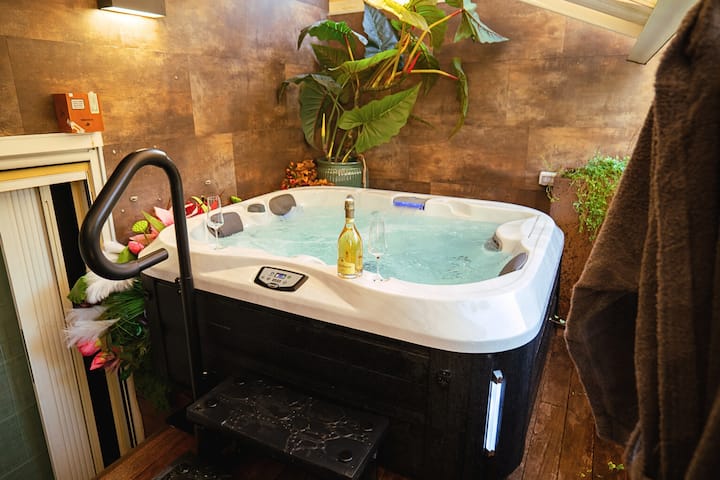 Historic Como Loft | Private Spa · Jacuzzi · Sauna - Como