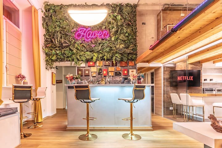 Luxe & Central Haven - Jacuzzi, Sauna, Steam, Pkg! - Cernobbio