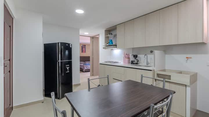 Apartamento 2br Parqueadero Y Piscina - Medellín