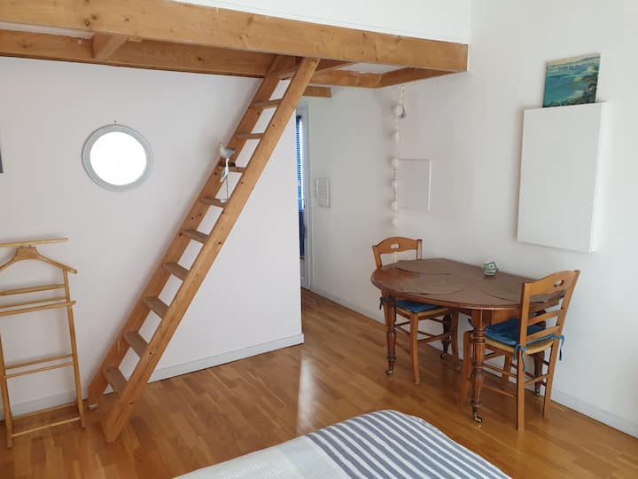 Studio Proche De La Mer - Theix