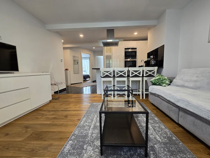 Elegantes Riverside Apartment Mit Whirlpool - Cologne