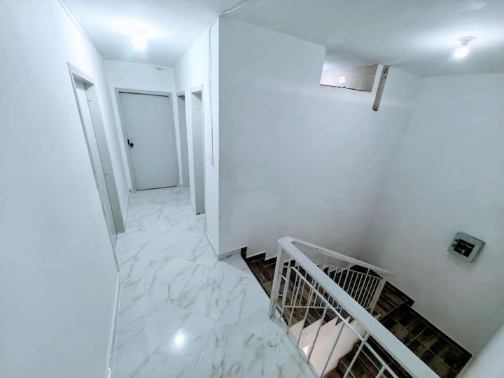 Apartamento En Ambiente Tranquilo (4 Habitaciones) - Floridablanca