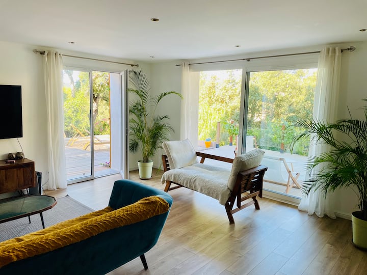 Superbe Bas De Villa Au Calme. - Hyères