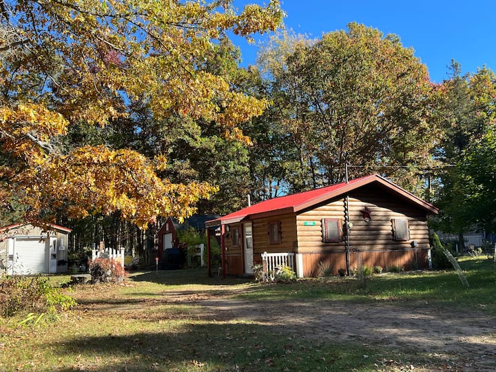 Tiny Cabin + Bonus Rustic Cabin In Irons - Big Bass Lake, Irons