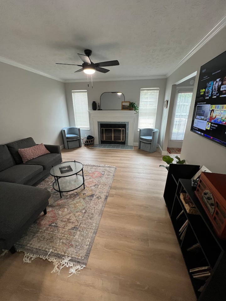 Renovated Townhouse - Barboursville, WV