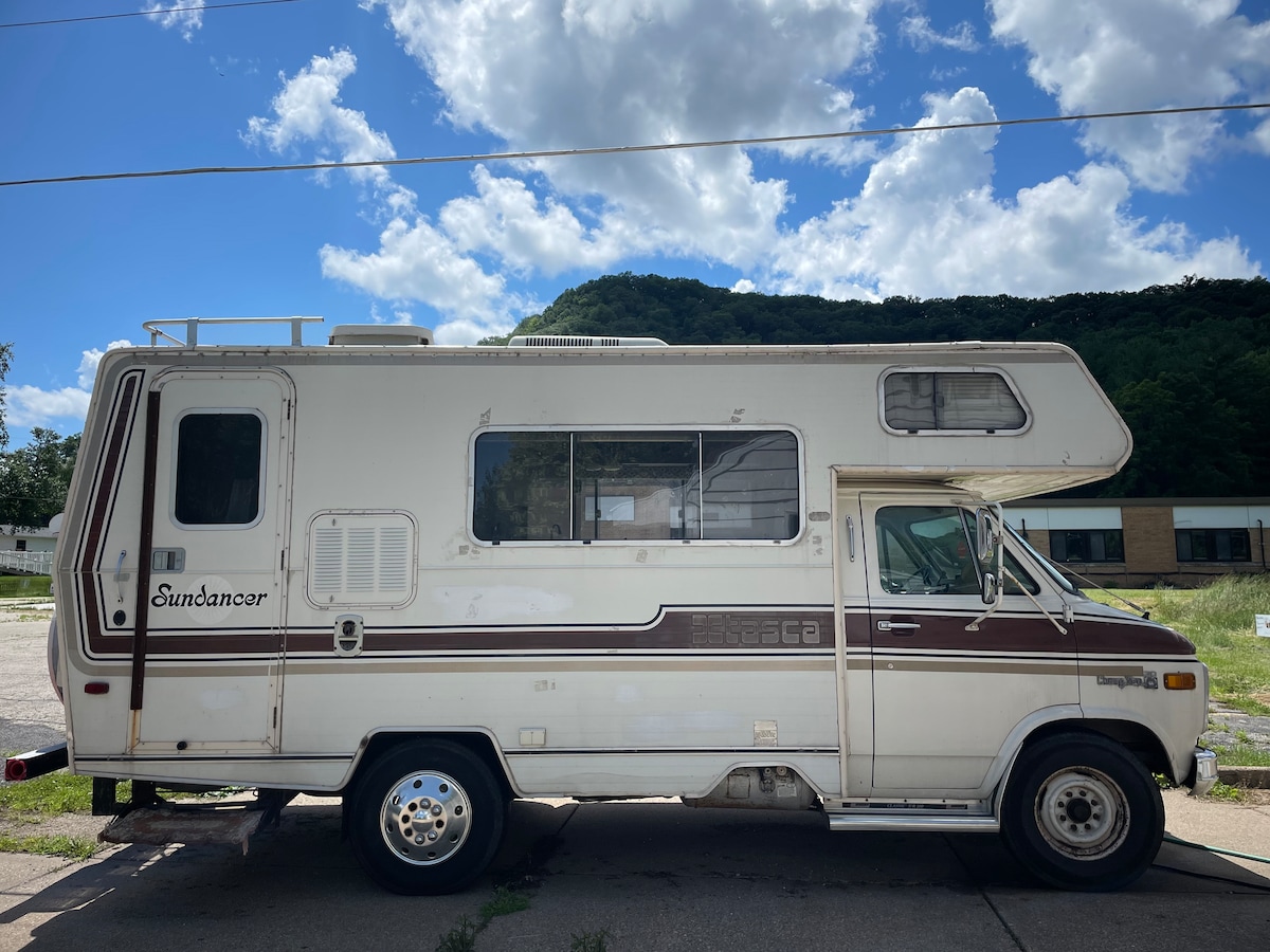 Cozy Bee RV - Near Boat Launch - Campers/RVs for Rent in Dakota ...