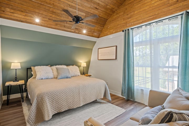 The Barn At Willow Creek Farm - Fairhope, AL