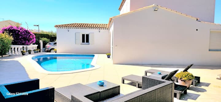Villa Avec Piscine, Plage à 3 Km - Sanary-sur-Mer