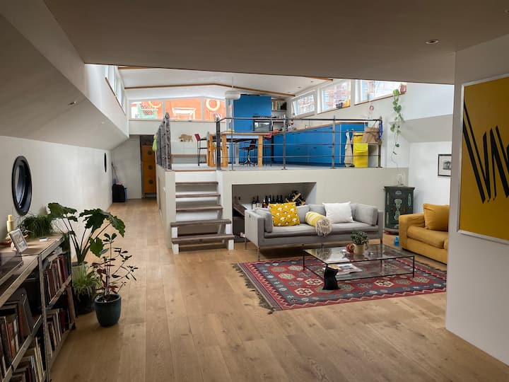 Houseboat For Rent In Amsterdam! - Amsterdam
